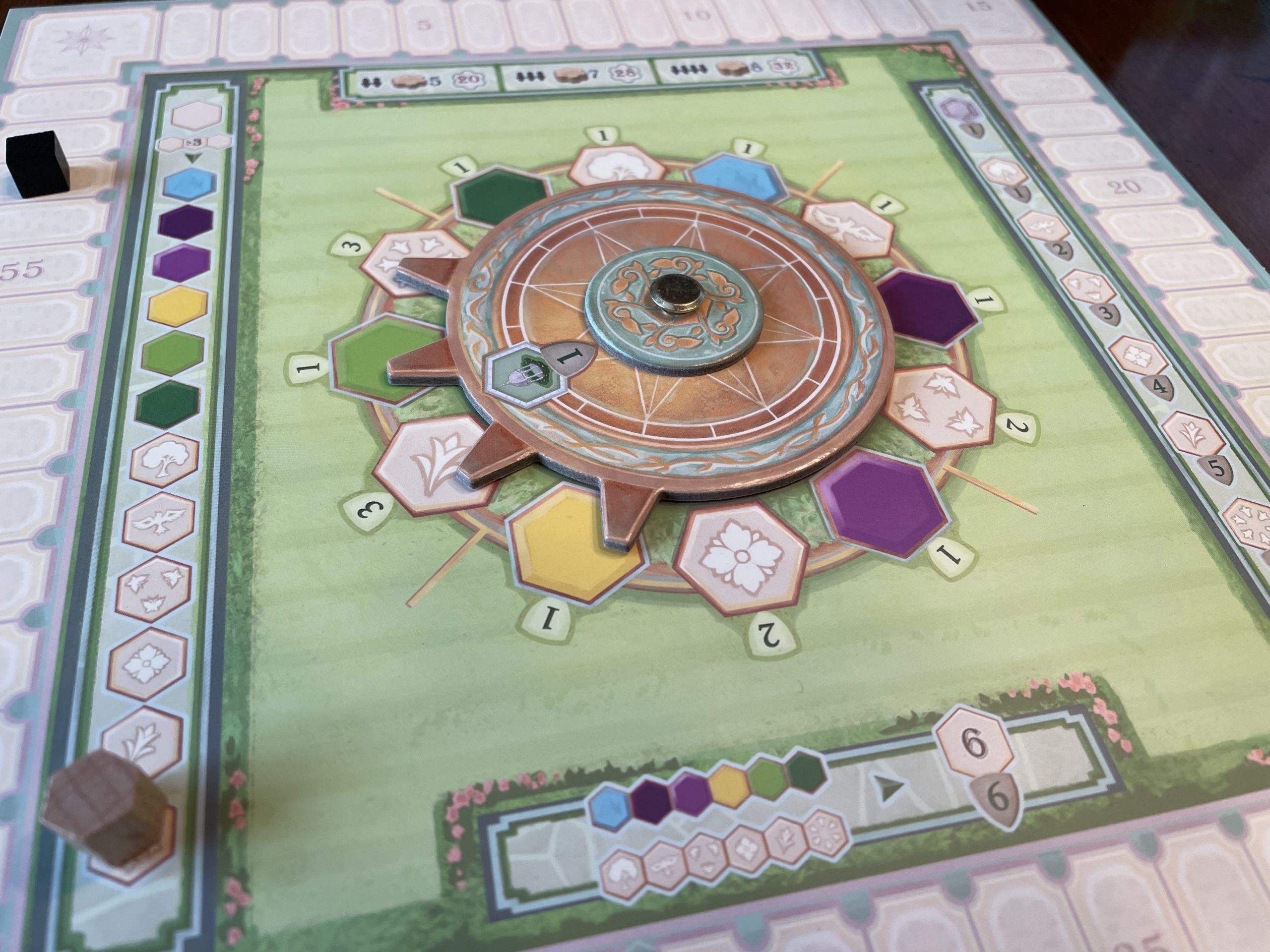 Review – Azul: Queen's Garden - Geeks Under Grace