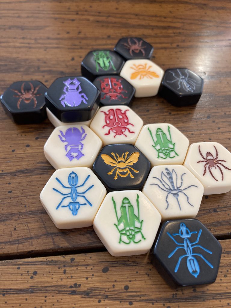 Review – Hive Pocket - Geeks Under Grace