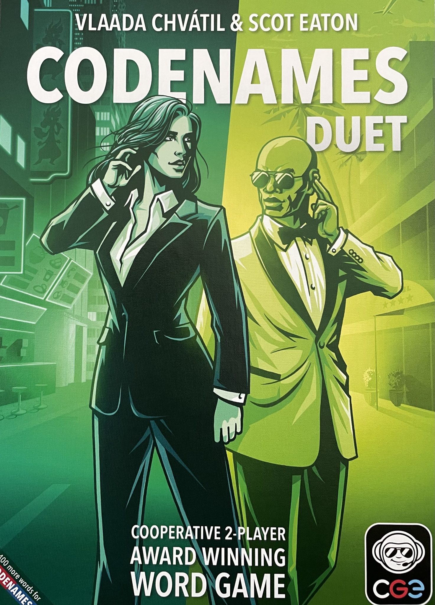 Review – Codenames Duet (2025) - Geeks Under Grace